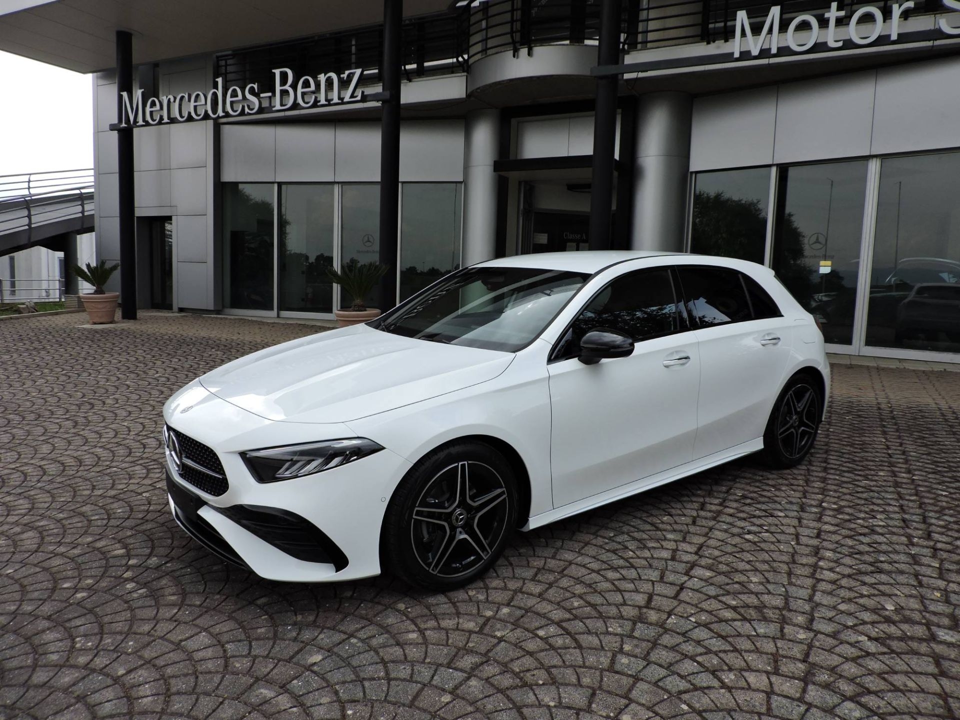 Mercedes-Benz Classe A 180 d Aut. Advanced Plus AMG - Mercedes-Benz ...
